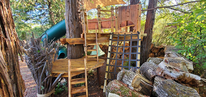 Natural Playgrounds - Prime Time playgrounds and Treehouse Builders